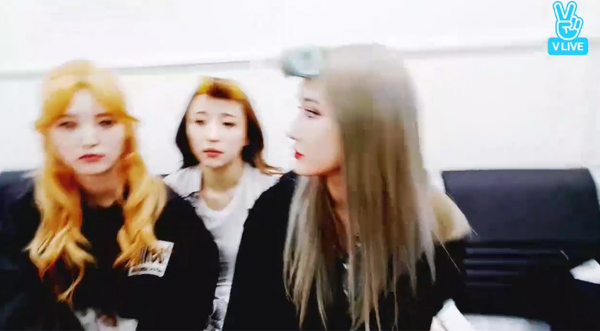 EXID, V앱 생방송 통해 ‘유희열의 스케치북’ 녹화 인증-비즈엔터