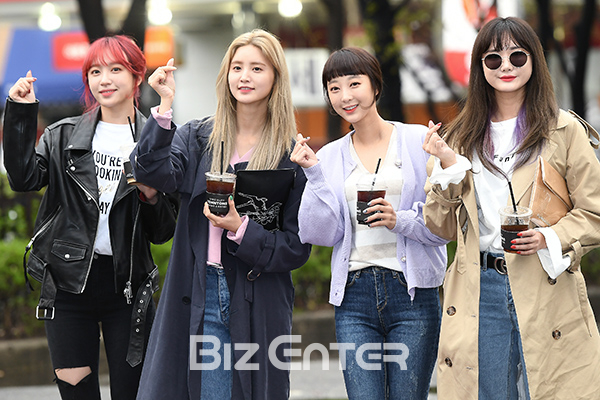 [BZ포토] EXID, '솔지 빠져 아쉬운 출근길~'-비즈엔터