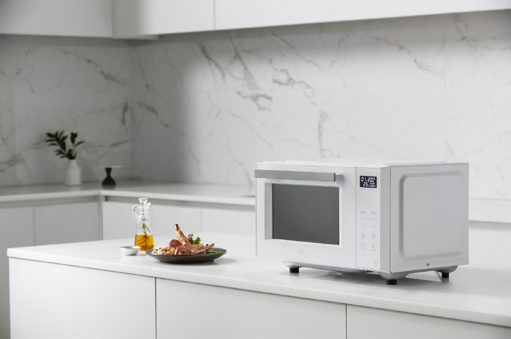 에어프라이어·오븐·전자레인지를 하나로...SK매직, '23L 에어프라이어 오븐' 출시 - 이투데이