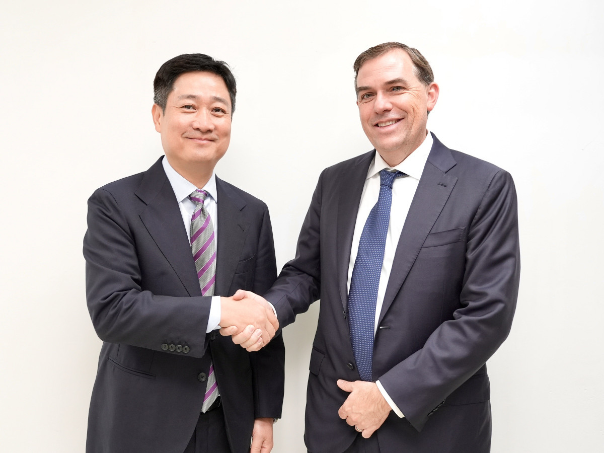 홍범식 LG유플 대표, AWS CEO와 경주 APEC서 회동 - 이투데이